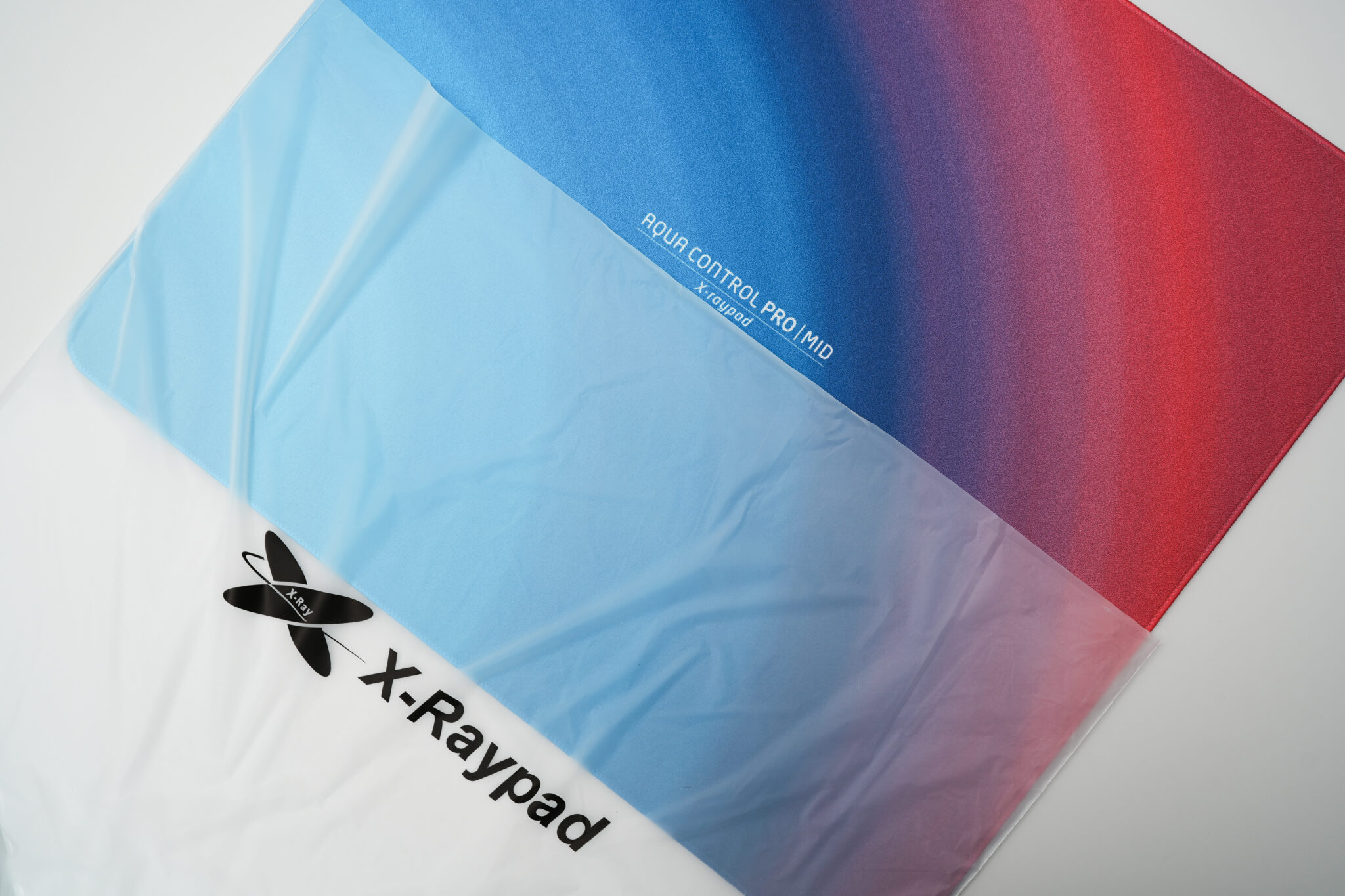 X-raypad Aqua Control Pro レビュー：コントロール性に優れる高品質なスピード系マウスパッド | Xrosshair