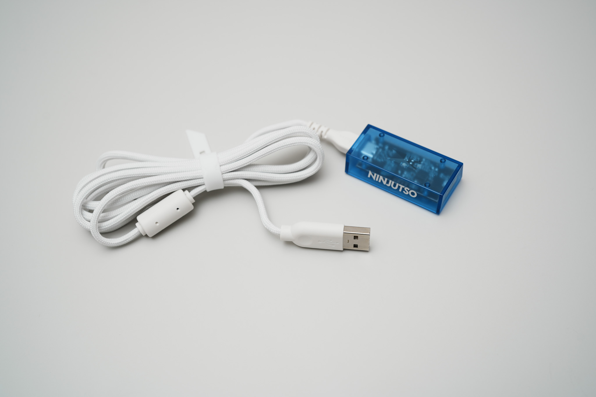 Ninjutso Sora V2 レビュー：Soraシリーズの正当進化、約40gで最大8000Hzに対応した超軽量マウス | Xrosshair