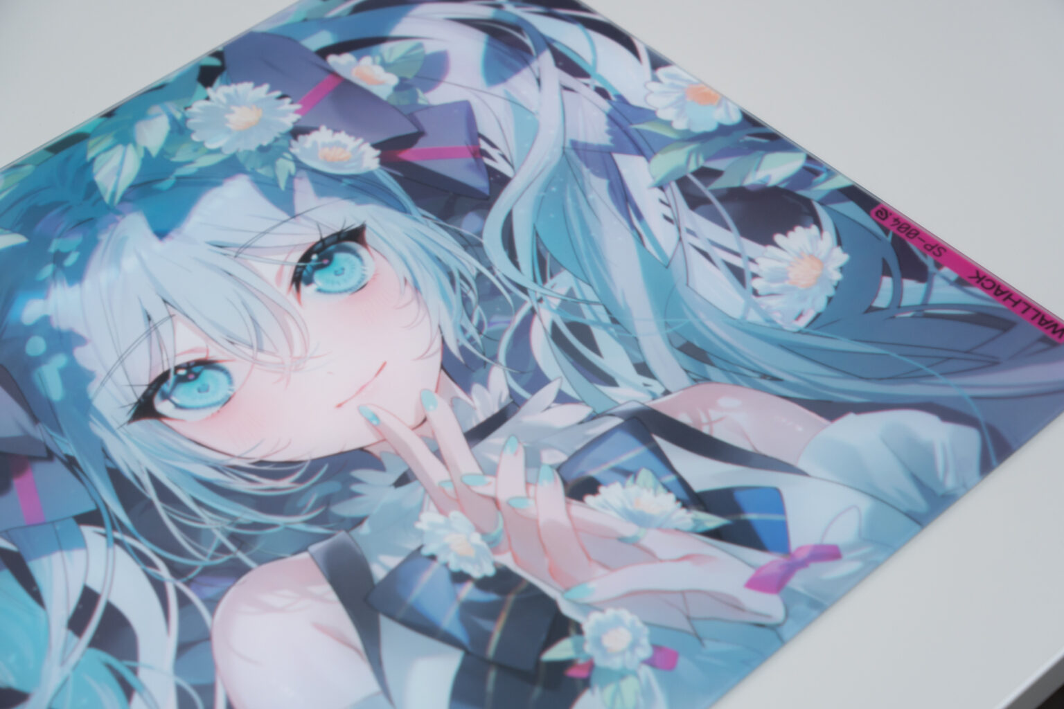 WALLHACK SP-004 Hatsune Miku レビュー：初音ミクとコラボレーションした定番ガラスマウスパッド | Xrosshair
